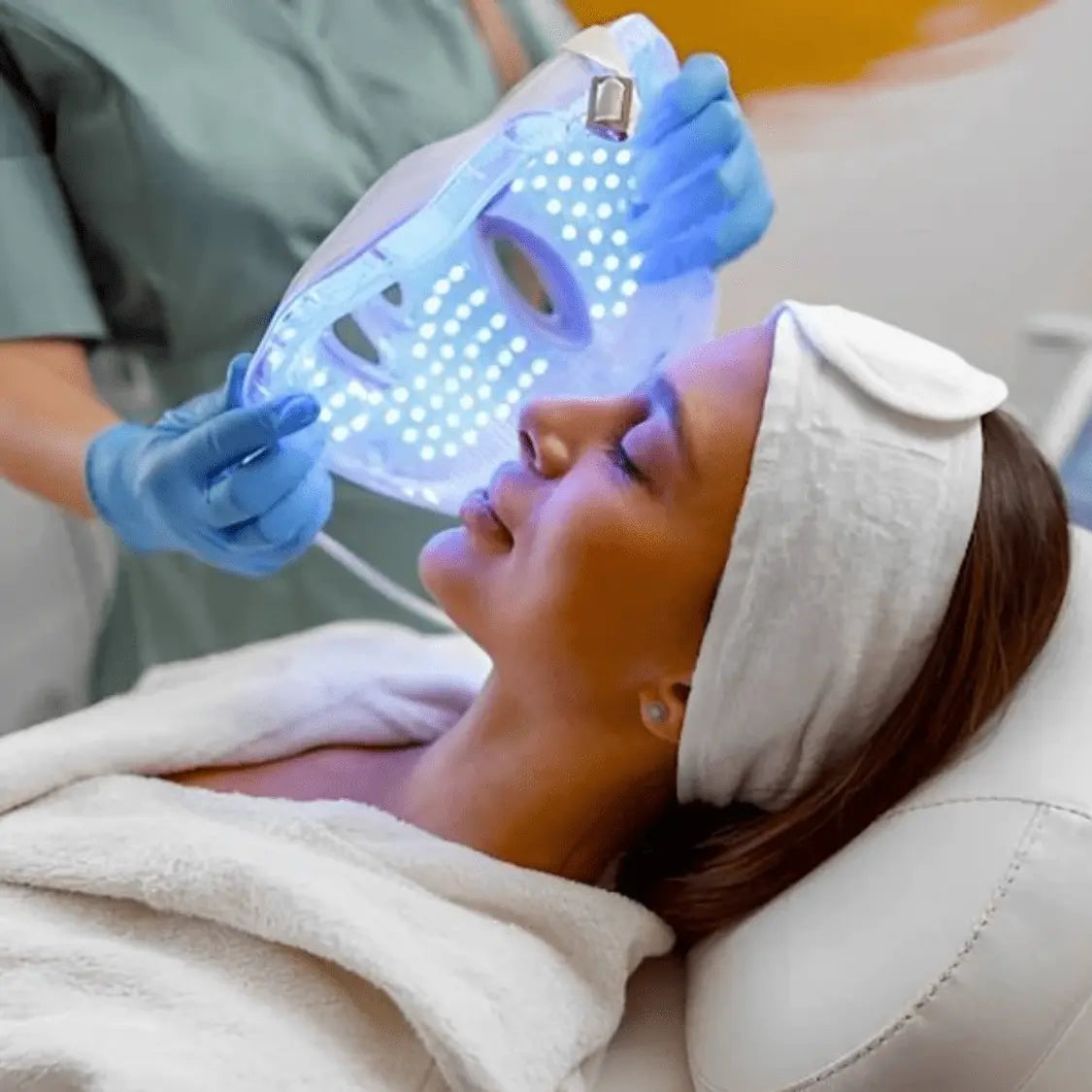 LED Light Therapy Facial | LED Light Therapy Machine | Aduro LED Mask ...